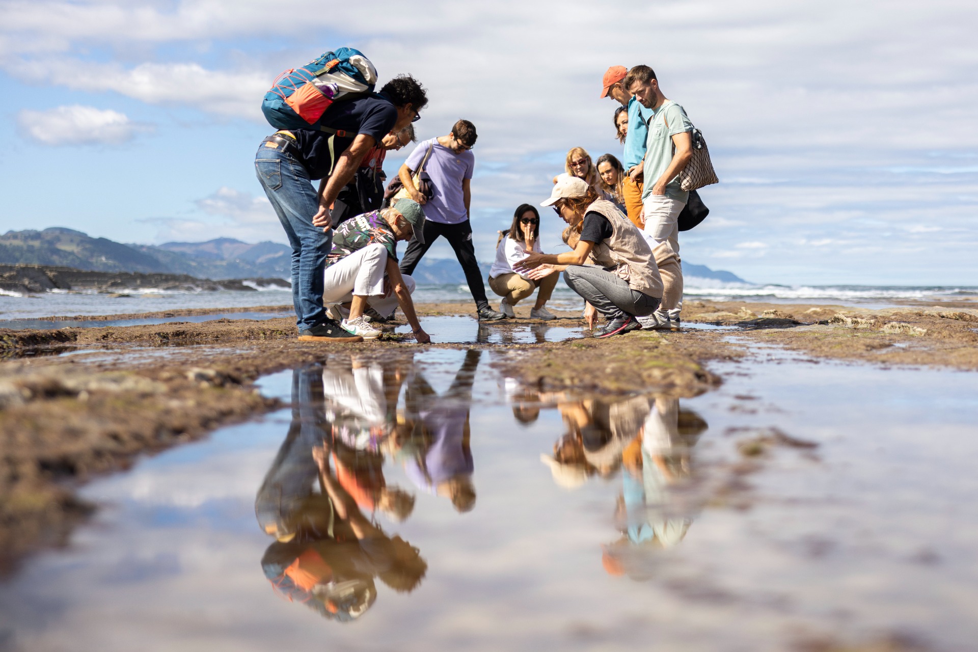Guided tour of the abrasion platform