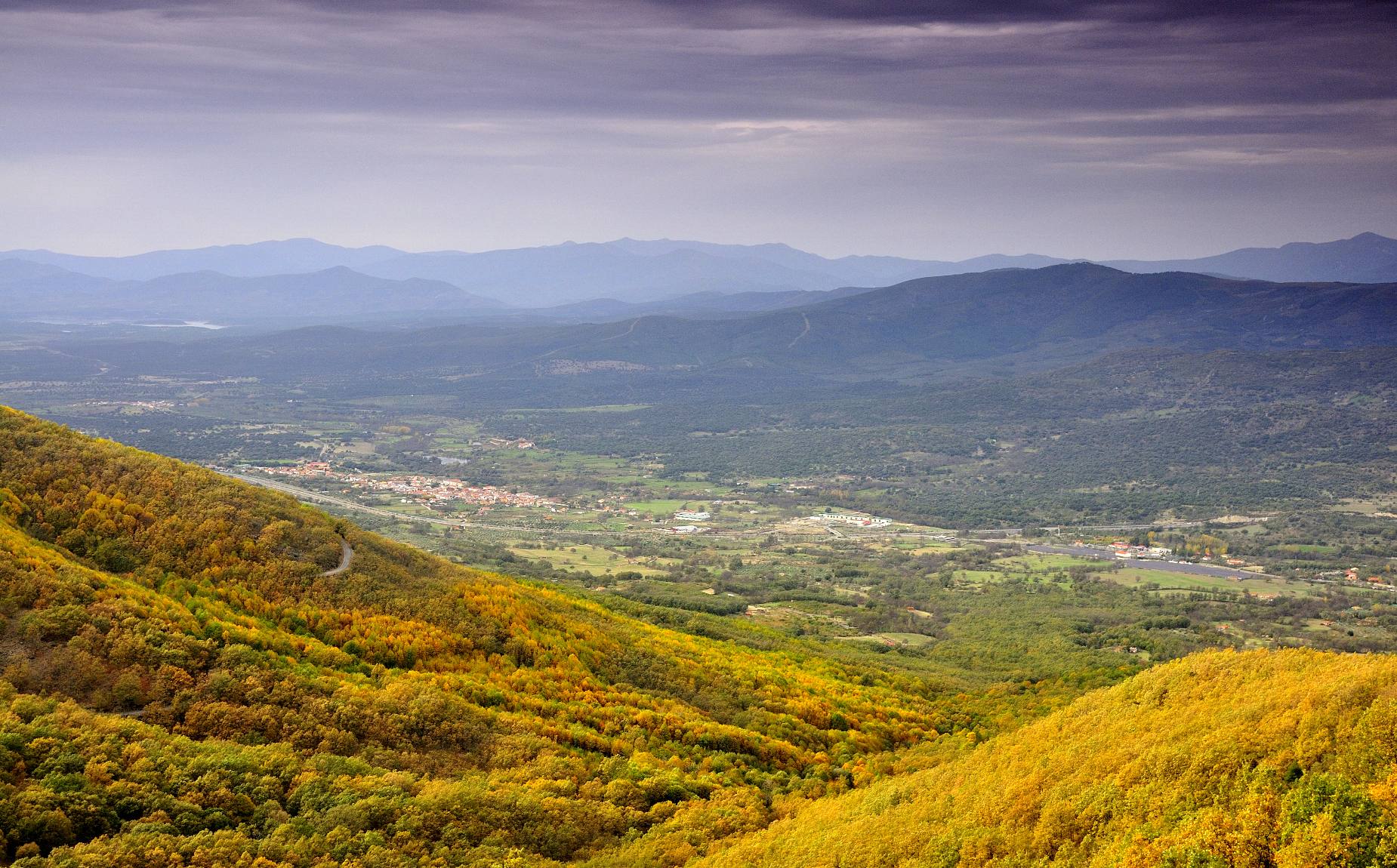 Discover the natural space of Ambroz Valley